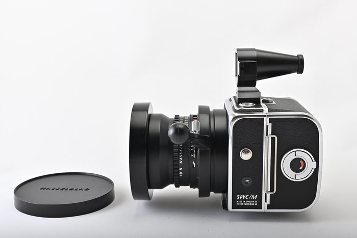 Camera31 :: Hasselblad SWC/M chrome Cameras